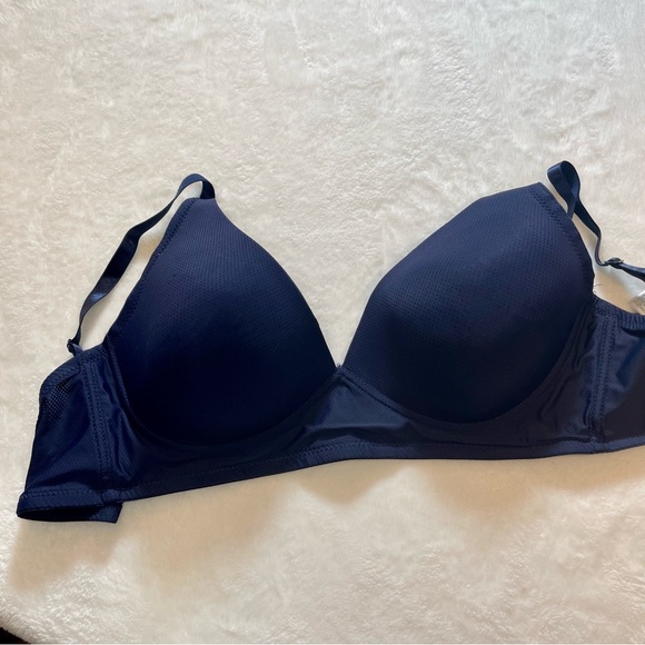 Laura Ashley | Intimates & Sleepwear | Laura Ashley Wireless Bra 38 Dd ...